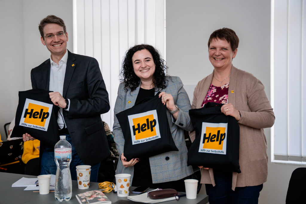 Meeting with representatives of the German Embassy and the head office ...